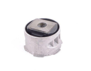 NEW AUDI Q7 4L FRONT ASSEMBLY CARRIER BONDED RUBBER BUSH 7L0499035A OEM ...