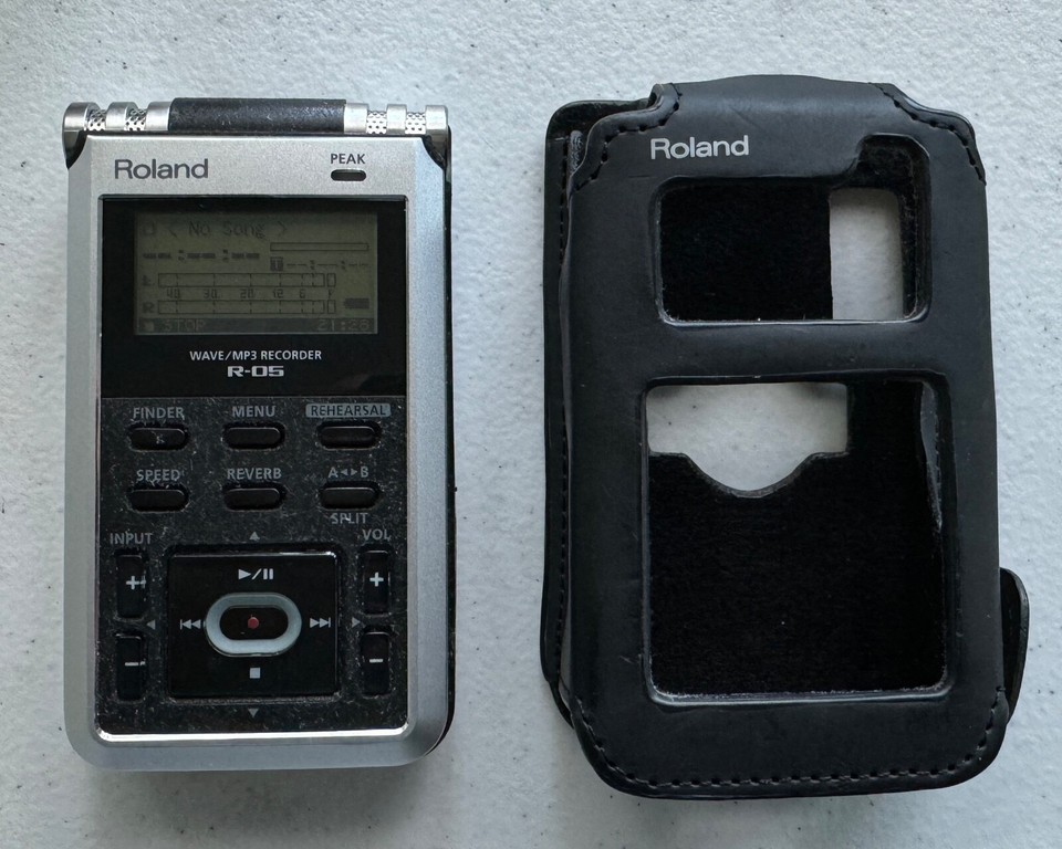 Roland R-05 mp3/wav portable digital recorder | eBay