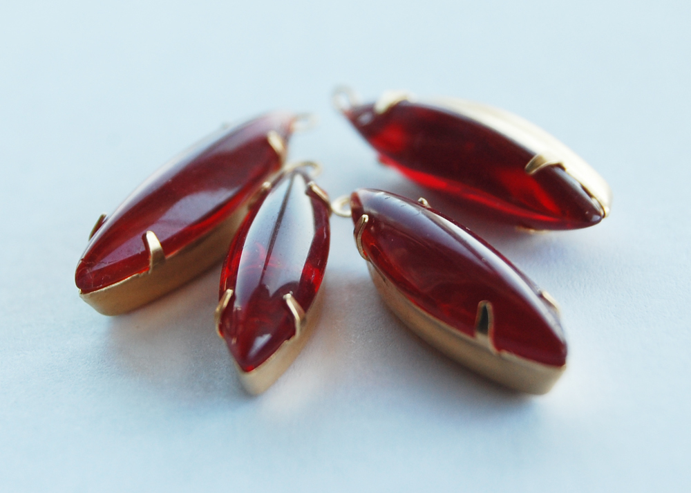 VINTAGE GLASS MARQUIS NAVETTE PENDANT BEADS 24x6mm MANY COLORS IN STOCK ...