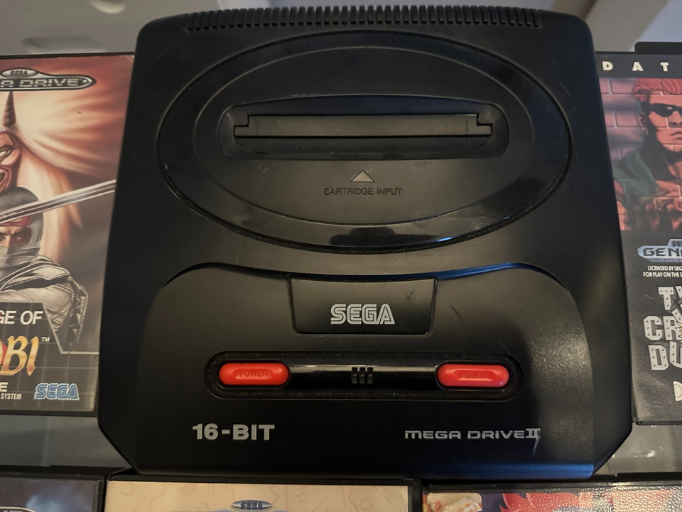 SEGA Mega Drive II Console + 10 Boxed Games, 2 Pads, Sonic, Mortal ...