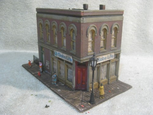 HO scale Two Story Brick corner storefront building Weathered and ...
