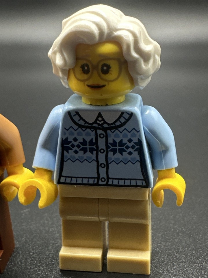 LEGO - Grandma & Grandpa Minifigure Combo - Family City Town Female ...