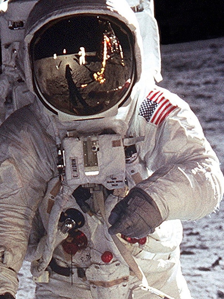 Buzz Aldrin Walking on the Moon Apollo 11 Moon Landing Poster - 20x20 ...