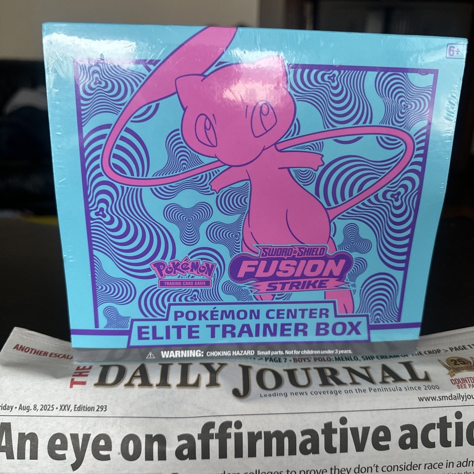 Pokemon Center Elite Trainer Box: SWSH Fusion Strike Factory Sealed ...