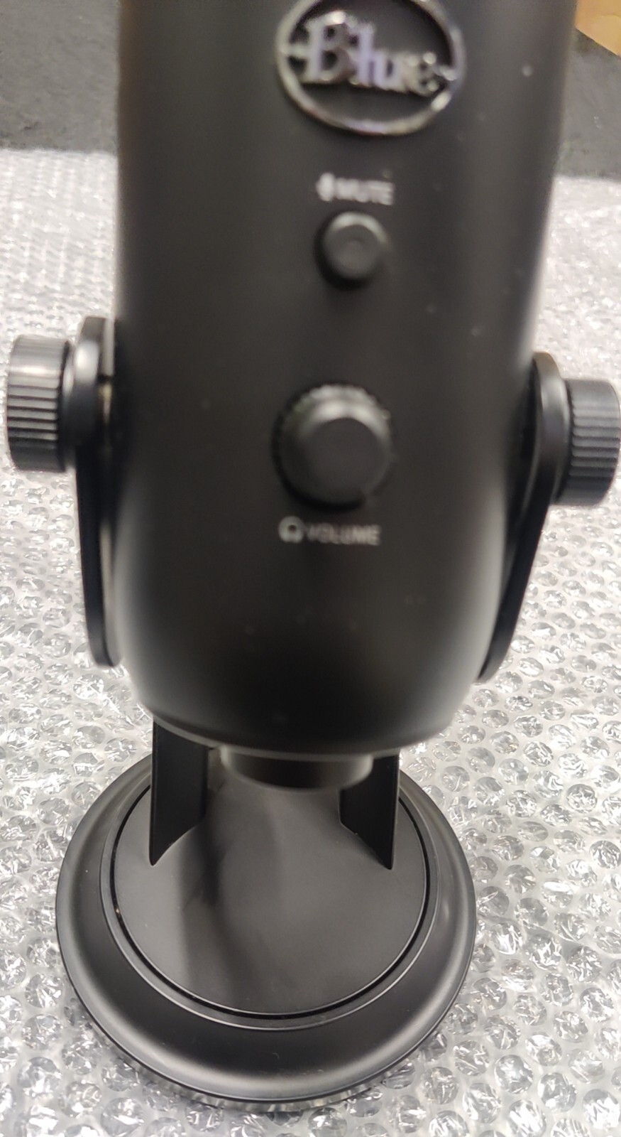 Logitech Blue Yeti Microphone Black (BROKEN USB PORT) | eBay UK