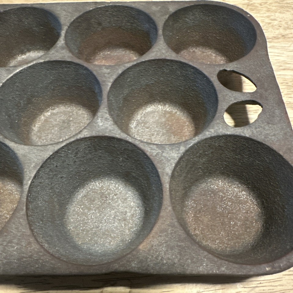 GRISWOLD WAGNER WARE "SIGNED" CAST IRON MUFFIN PAN Made In USA Vintage ...
