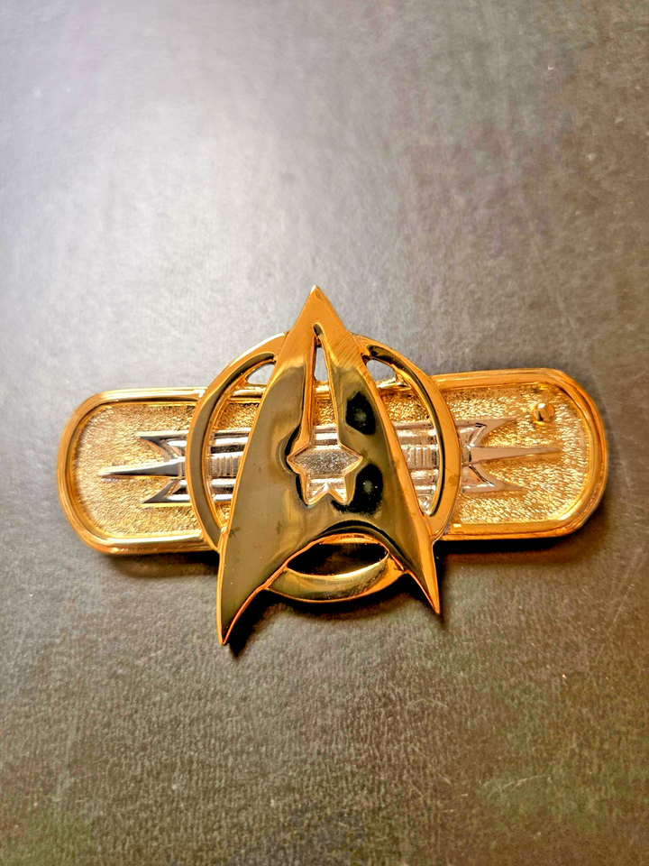 STAR TREK 1992 Movie Cloisonne Uniform Chest Pin with Case * 1 Owner ...