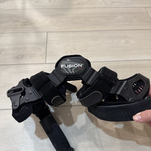 Breg Fusion XT Knee Brace Right Leg Size M Medium ACL PCL Black | eBay