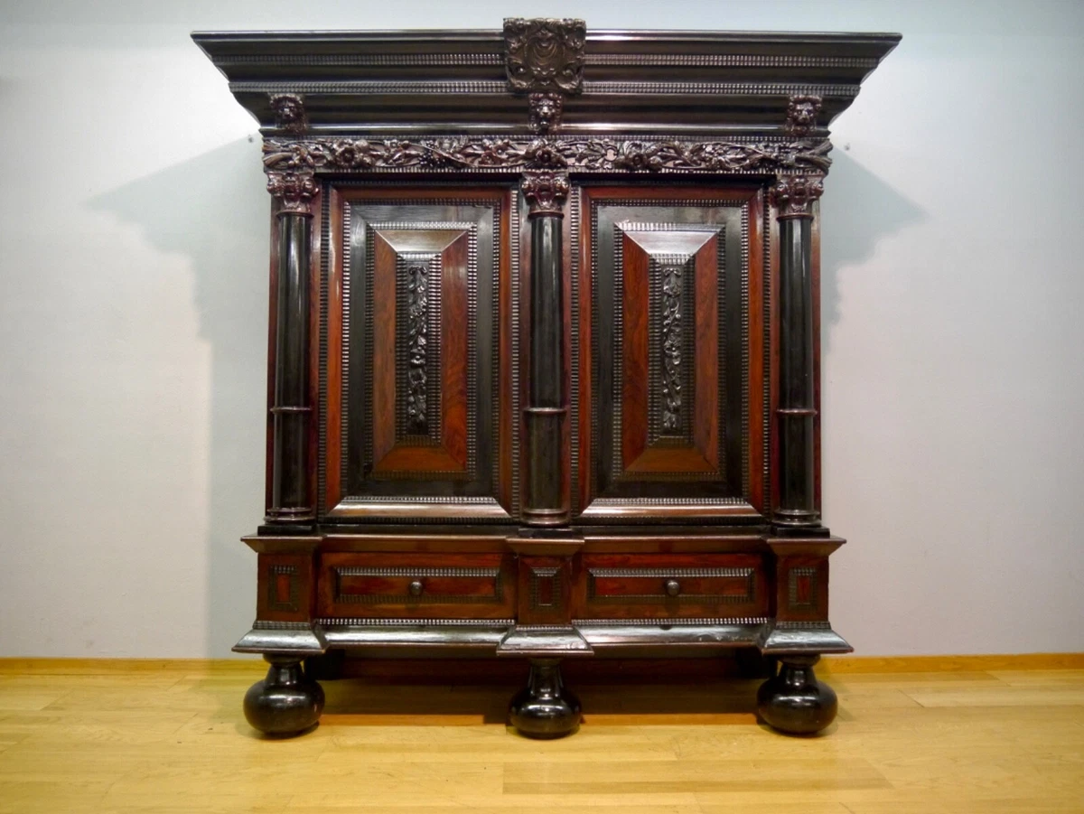 Nachsehen in Definitiv Sextant antiker schrank 17 jahrhundert Entblößen Panzer helfen