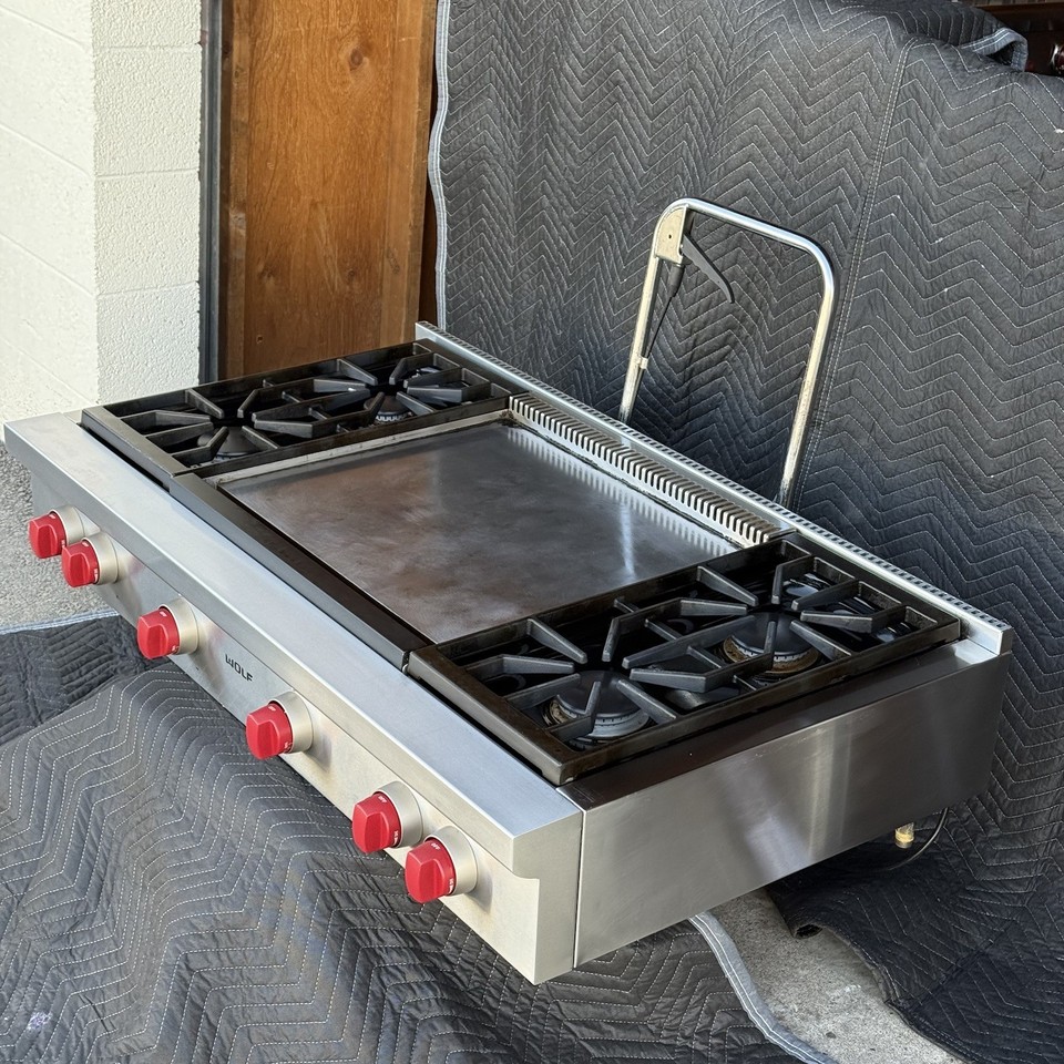 Wolf 48” Range Top Cooktop- RT486G 4 Burners + Dbl Griddle- Red Knobs ...