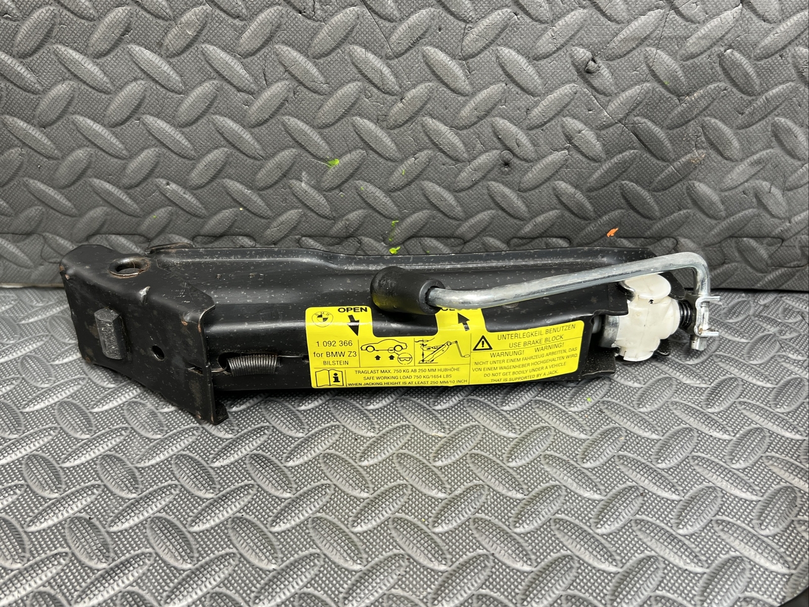 💥OEM 1996-2002 BMW E36 Z3 Emergency Wheel Tire Spare Lift Jack Tool ...