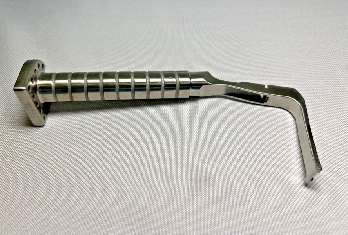 Invuity Lighted Retractor | Shelly Lighting