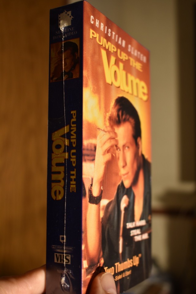 Pump Up the Volume (VHS, 1985) Christian Slater Samantha Mathis BRAND ...