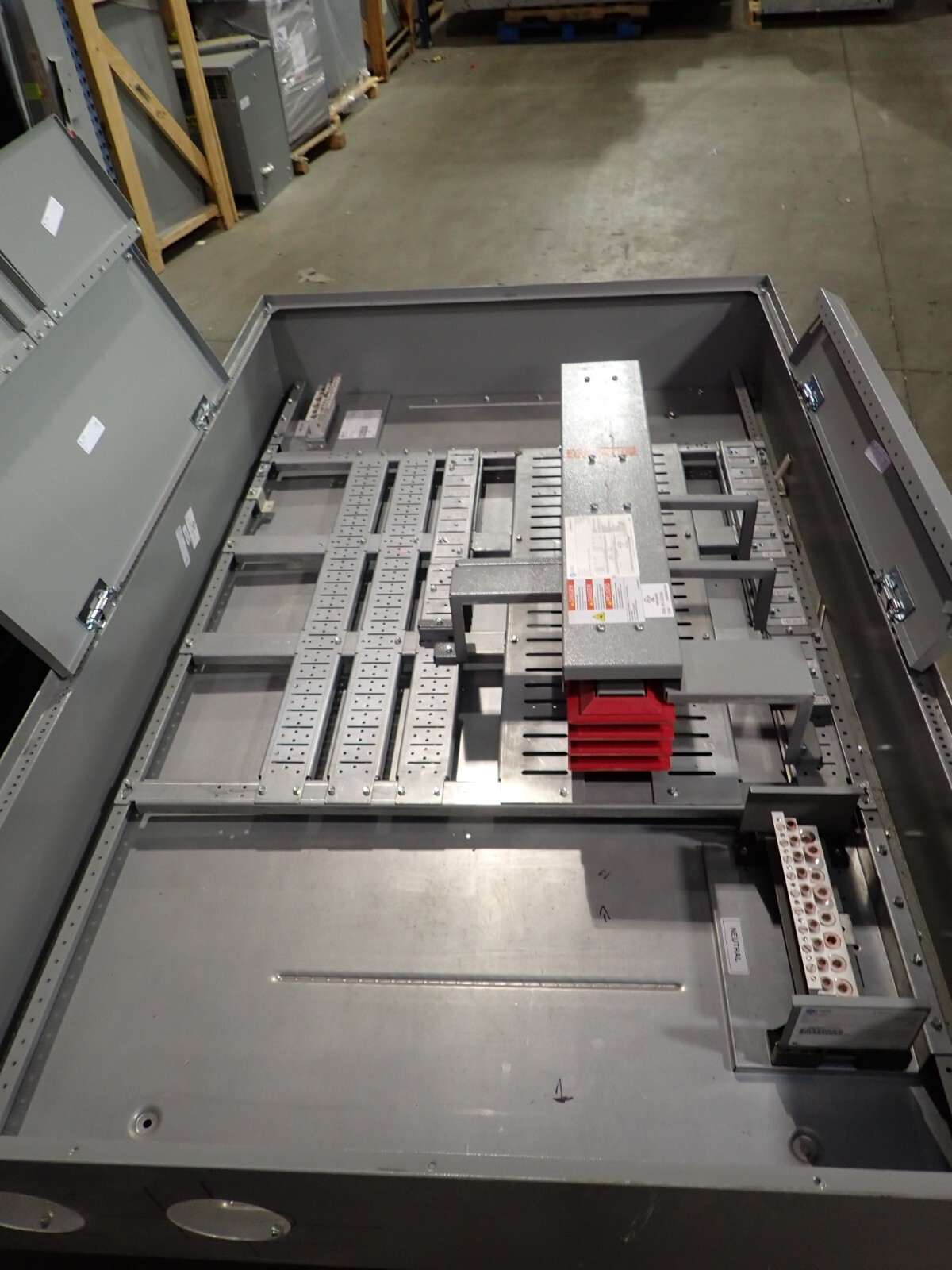 GE ABB ReliaGear NEXT 800 amp 480 volt 3 Phase Breaker Panel ...