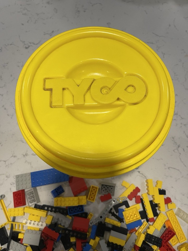 LEGO 5 + lbs Pounds Random Parts Bricks Bulk Lot Unwashed In Vintage ...