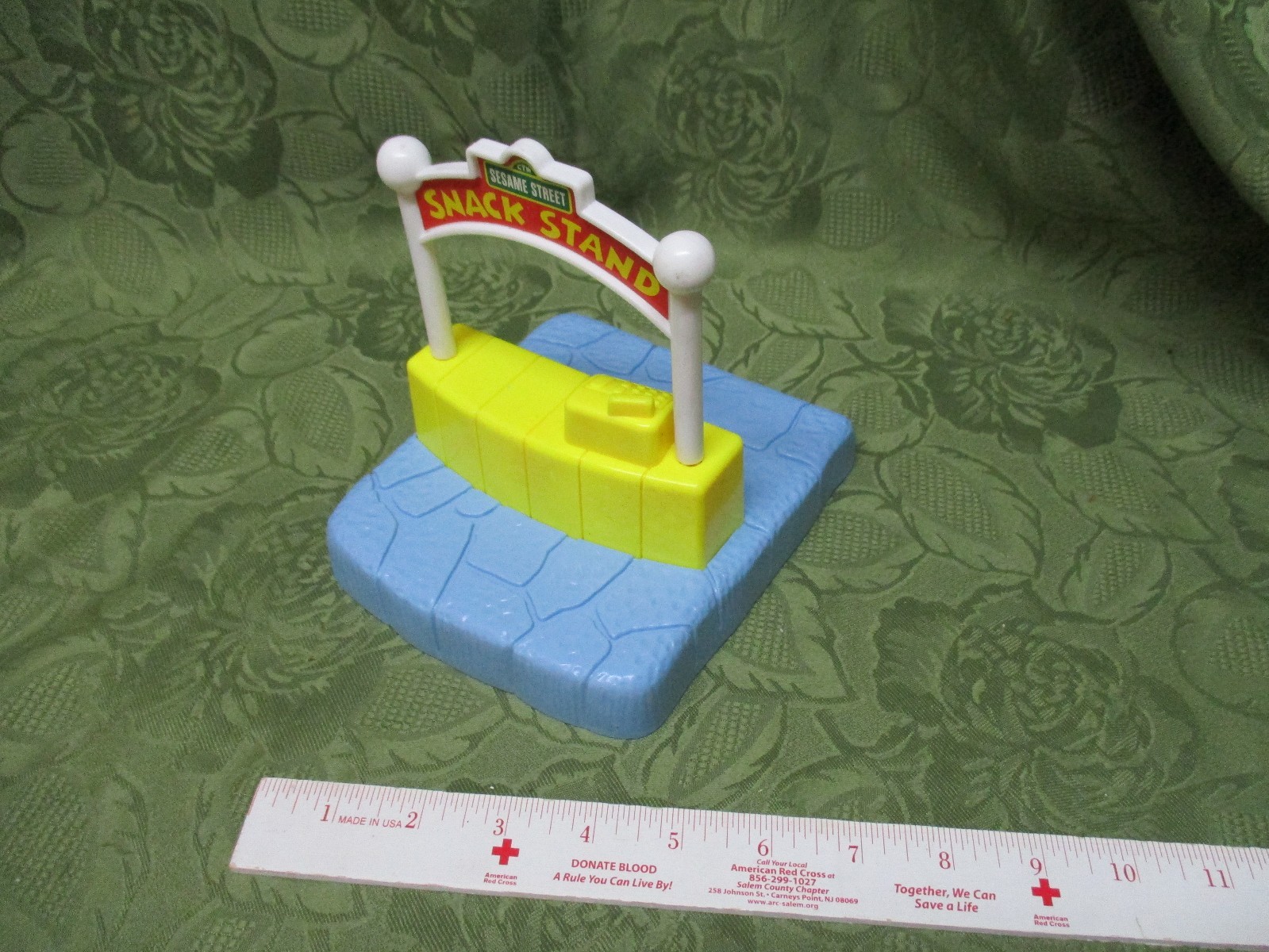 Sesame Street Tyco Elmo's Radio Control rc Railroad Engine Train track ...