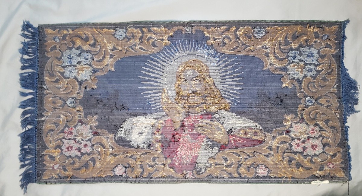 Vintage Jesus Christ Sacred Heart TAPESTRY 20 X 37” Velour Vintage Jesus Christ Sacred Heart TAPESTRY 20 X 37” Velour