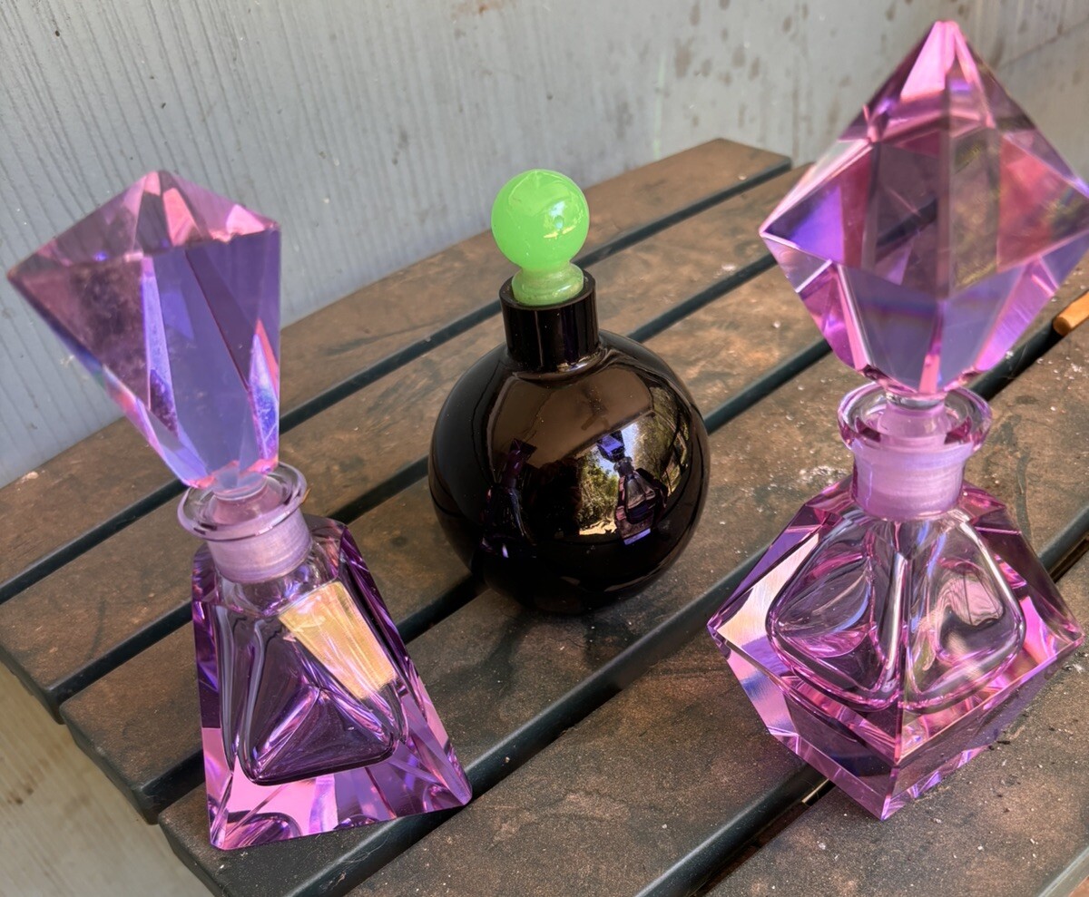 Pair Of Neodymium Alexandrite Glass Decanters *RARE* | eBay