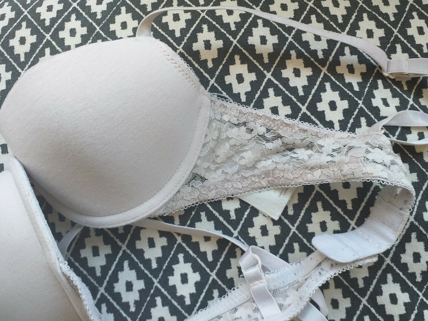 H&M BH Größe 70A, Nudefarben mit Spitze und Bügel 95% Baumwolle | eBay.de