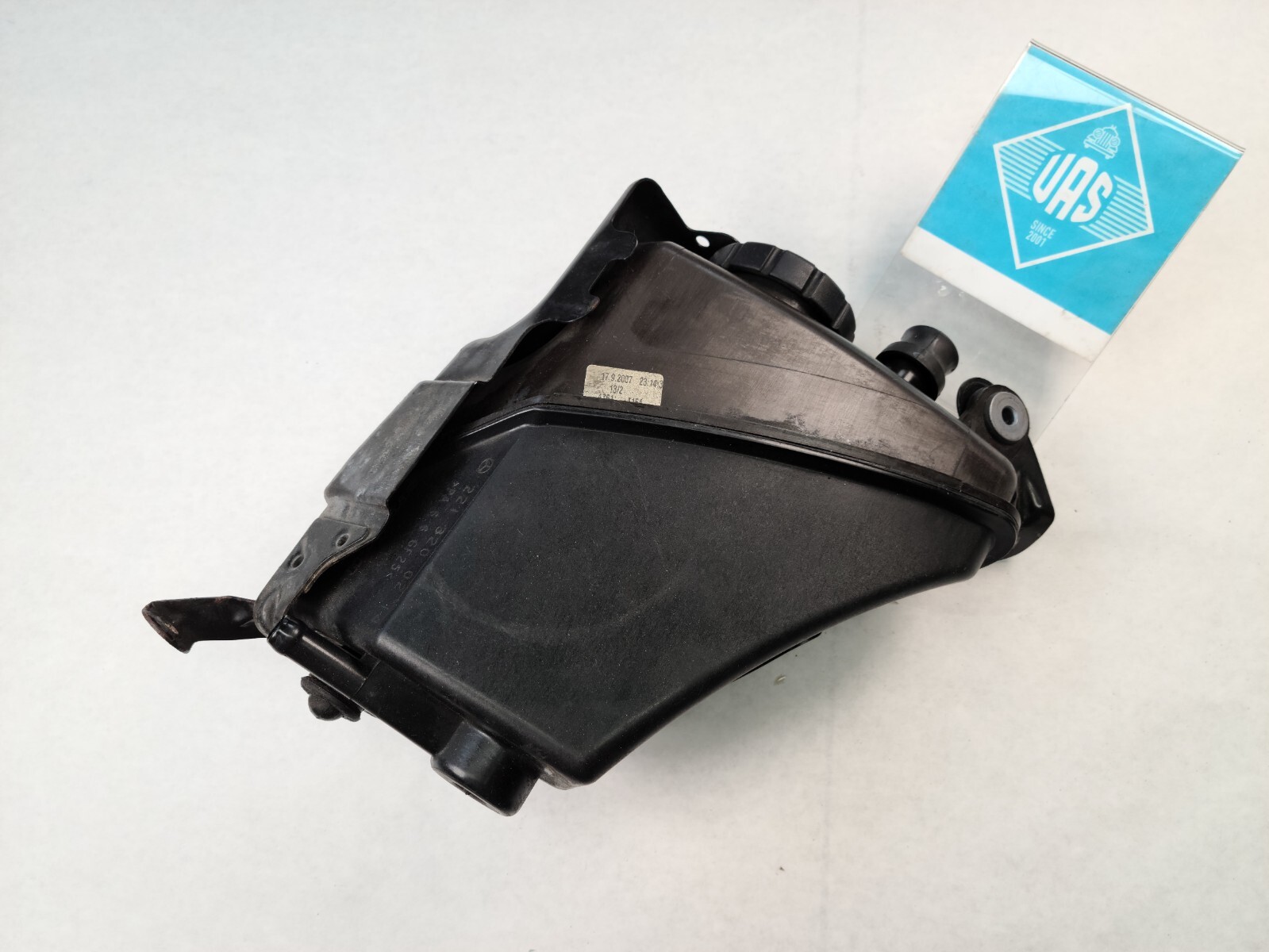 Oil Reservoir Self Leveling MERCEDES W221 2213200214 ABC for sale ...