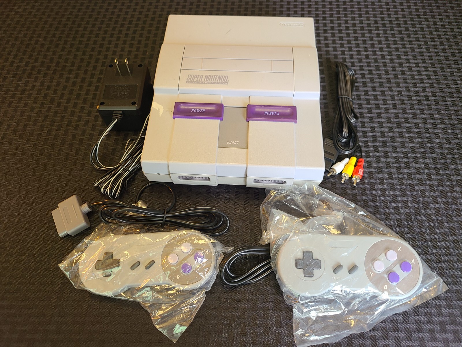 Super Nintendo SNES System Console With 2 Controllers, AC & A/V Cords ...