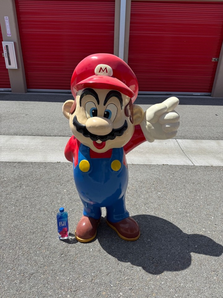 Super Mario Life Size Statue - Toys R Us Store Display - Authentic RARE ...