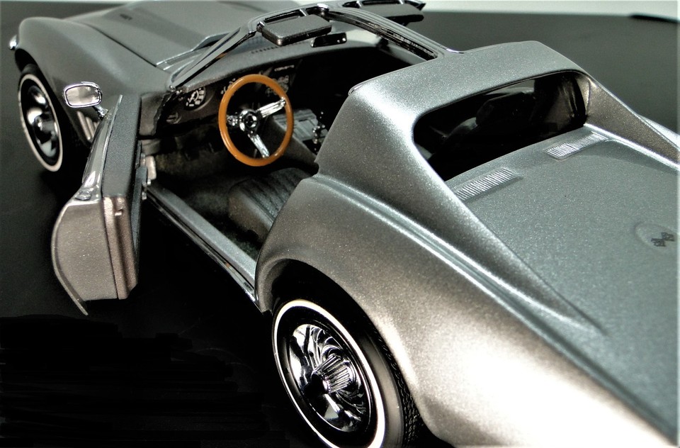 Chevrolet Corvette 55Chevy57 Stingray 1:24 SCALE METAL MODEL CAR 1957 ...