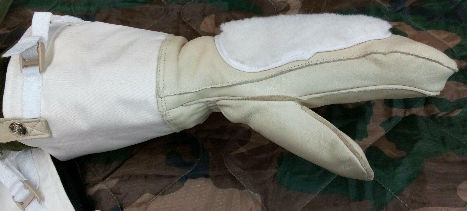 Canadian army/military arctic mitt extreme cold white/cream X-Large *Brand new* | eBay