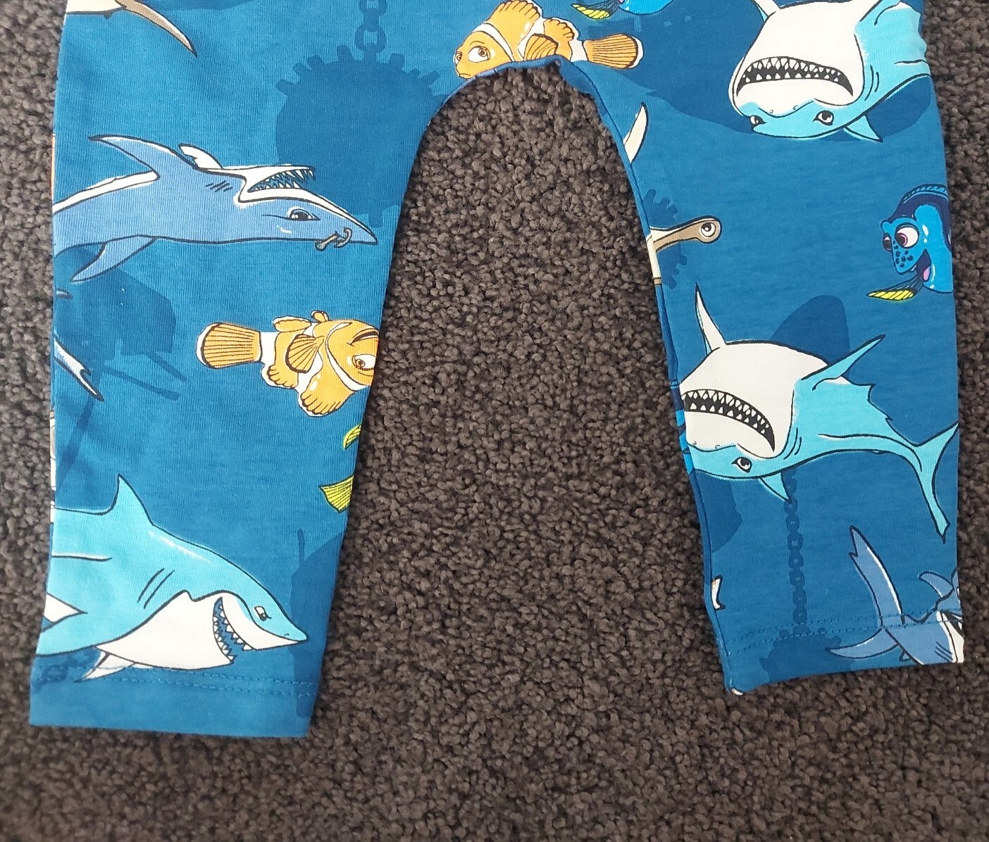 NEW BONDS FINDING NEMO Unisex Blue Shark zippy Leggings pants - size 00 ...