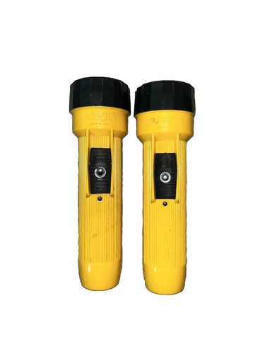 Lot of 2 2D Yellow and Black Rayovac Flashlights | eBay