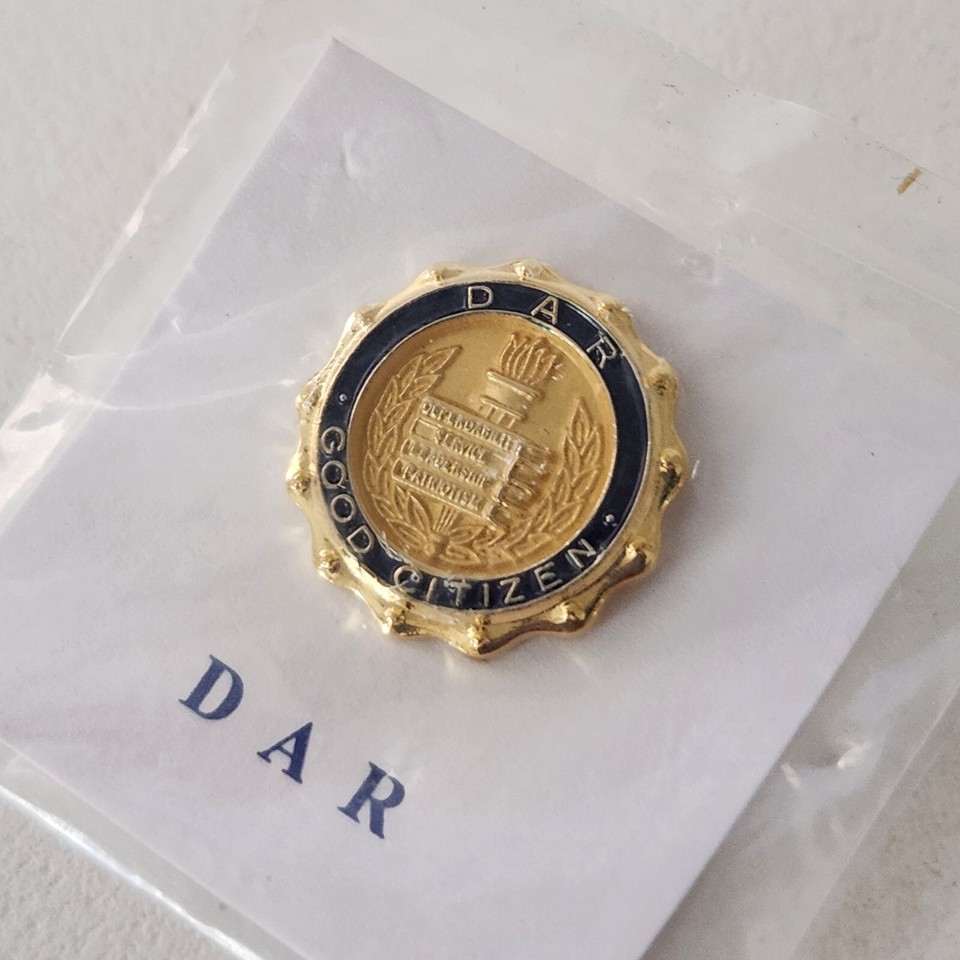 Daughters of the American Revolution Good Citizen Lapel Pin DAR * | eBay