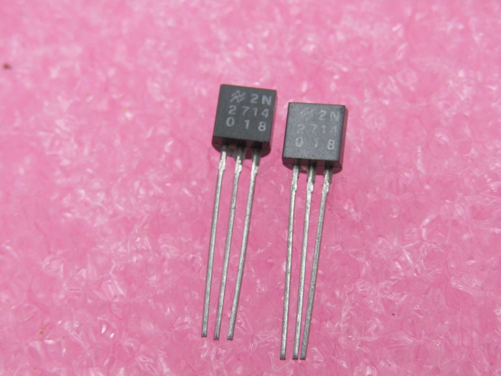 NSC 2N2714 TRANSISTOR GP BJT NPN 18V 3-Pin THROUGH HOLE TO-92 (1PC) for ...