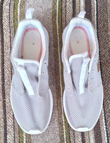 VGC Women's Nikeid Roshe Run 855916-901 Athletic Shoes US7 (No Laces No ...