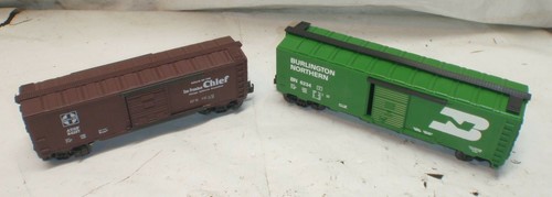 Lot Of 2 O Scale Train Cars - Lionel BN 6-6234 Boxcar & K-Line Sante Fe ...
