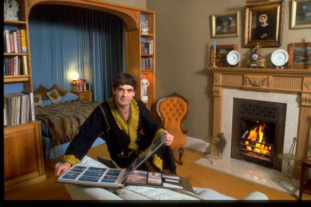 Derek Nimmo photographed at home 1978 OLD TV PHOTO | eBay Australia