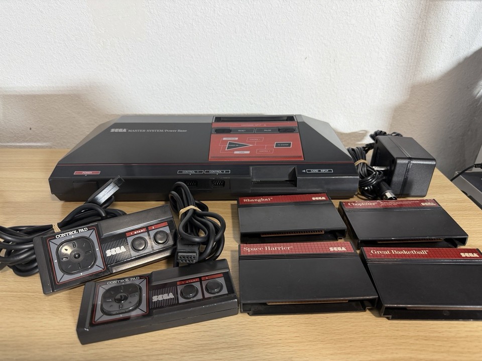 Sega Master System Power Base Console With Two Controllers 4 Games ...