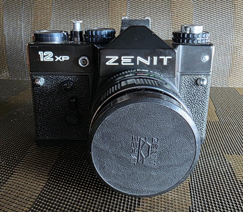Black Zenit 12xp 35mm SLR with Helios-44M-4 1:2/58mm Lens | eBay