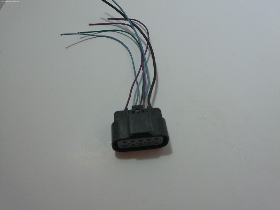 2010-2016 Cadillac SRX Headlight Lamp Bulb Socket Wiring Harness Plug 6 ...
