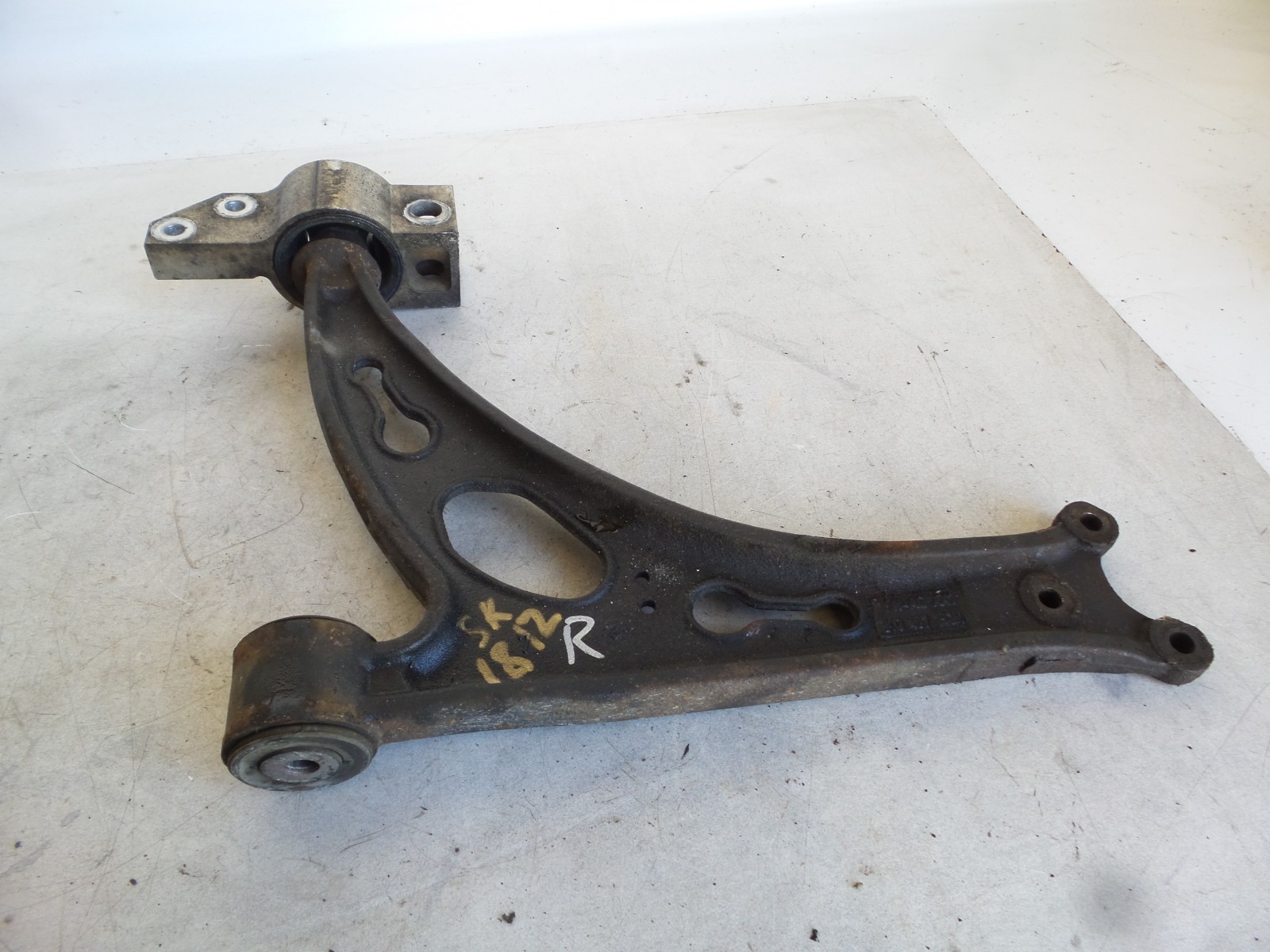 SKODA OCTAVIA II 2 1Z 1,9TDI EZ08 QUERLENKER LENKERARM VORNE RECHTS ...