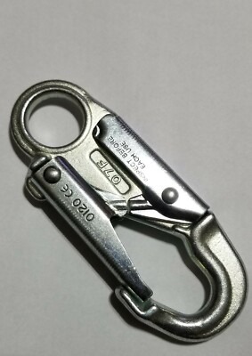 Safety Harnesses - Locking Snaps