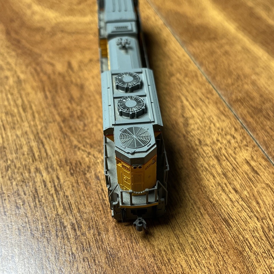 Kato 176-8402 N SD70ACe Union Pacific UP Rd# 8520 Nice! | eBay