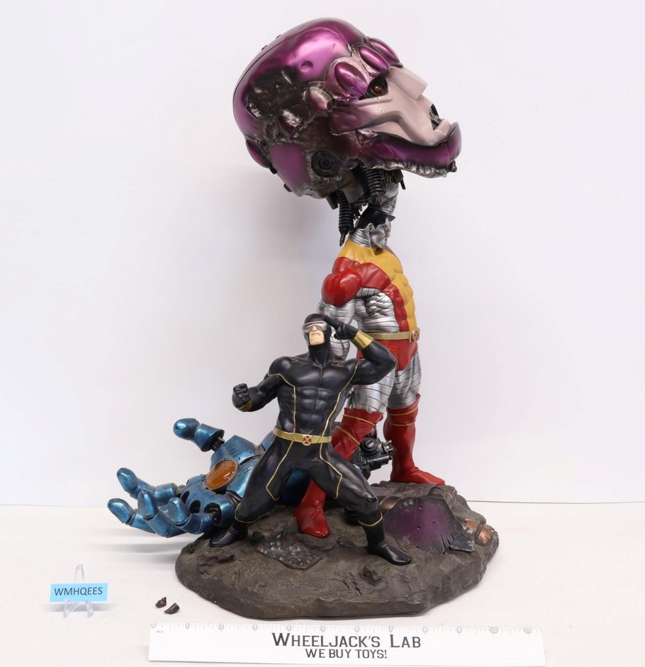 X-Men vs The Sentinel Colossus Cyclops Diorama Sideshow Collectibles ...