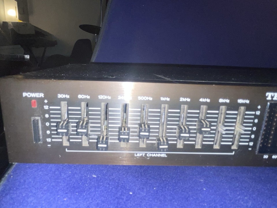 TEAC EQA-10Graphic Equalizer with Spectrum Analyzer Display Vintage 10 ...