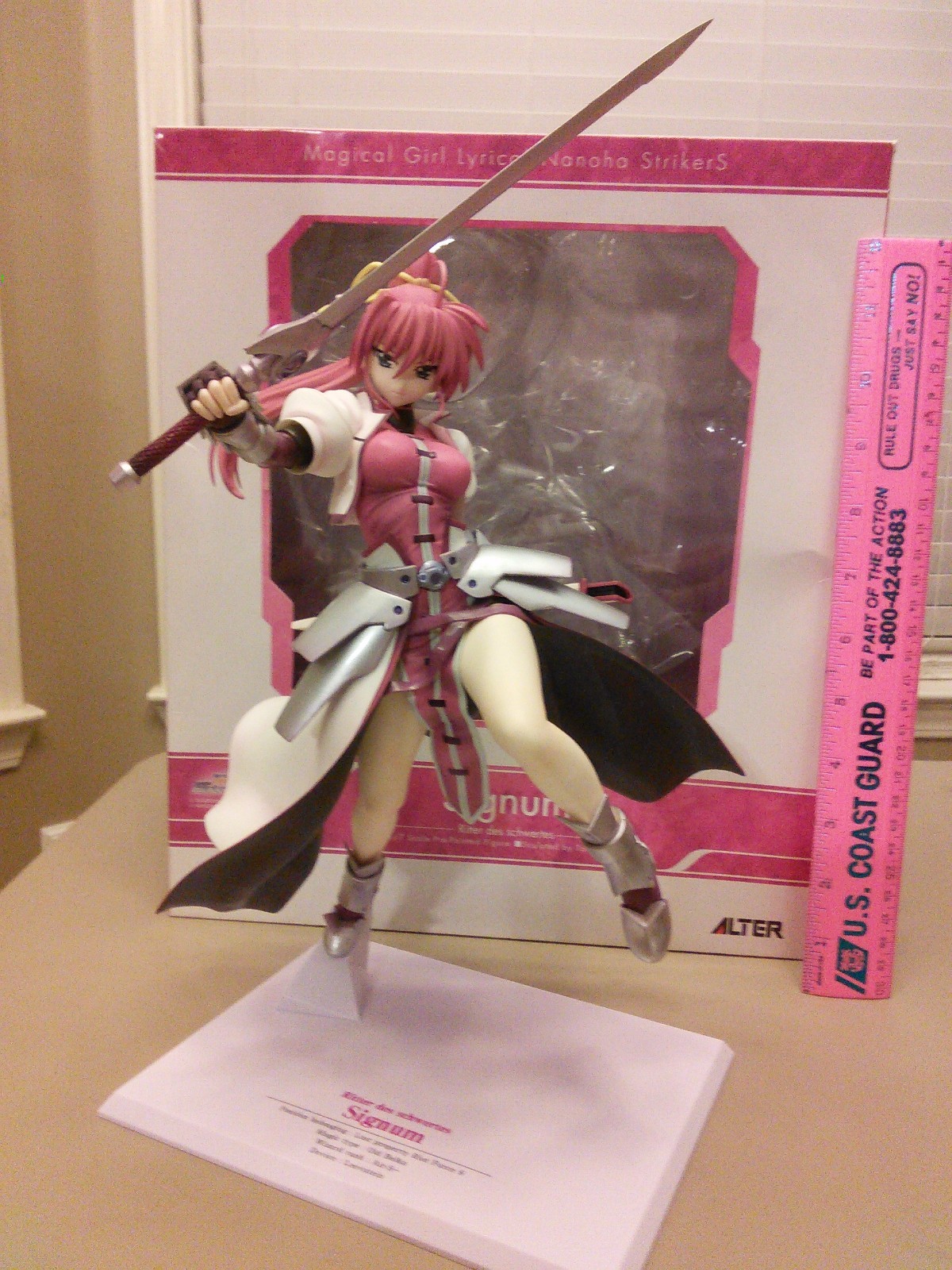 Mahou Shoujo Lyrical Nanoha StrikerS - Signum 1/7 (Alter) Figure ...