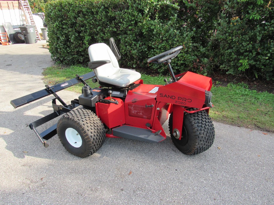 418 hrs. Toro 2020 Sand Pro Sand Trap Rake wheel Drive Rahn Groomer ...