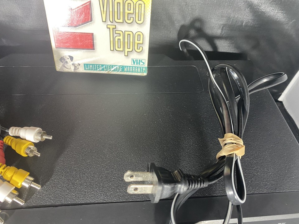 Hitachi FX665 VHS VCR Player With Cords And Blank Tape Tested Working ...