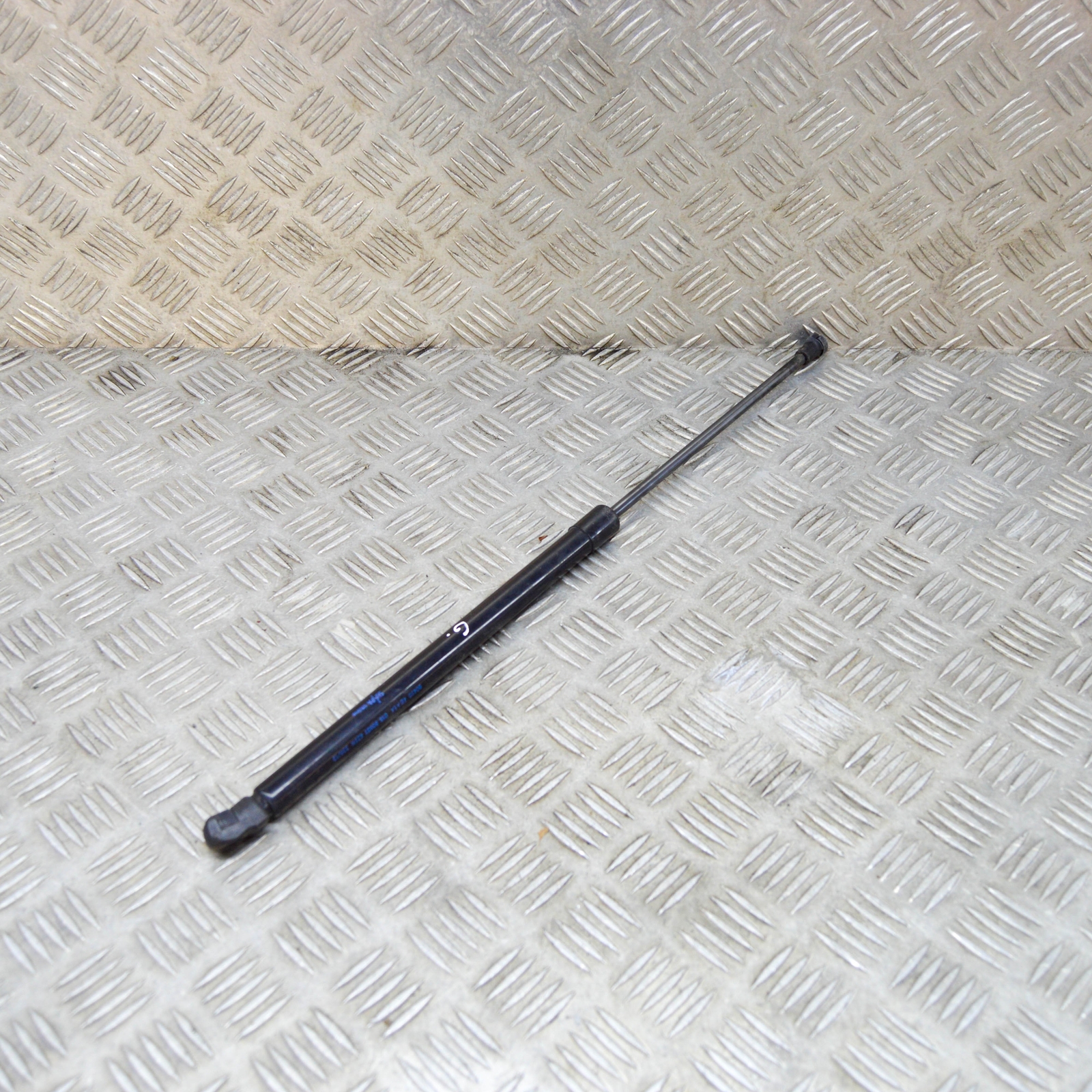 NISSAN QASHQAI J11 Right Side Tailgate Gas Strut 90450-4EA1A 2014 | eBay