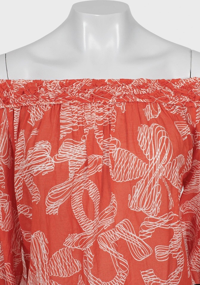 DDP Beautiful Authentic Chanel Red Cotton CC Logo Off Shoulder Blouse ...
