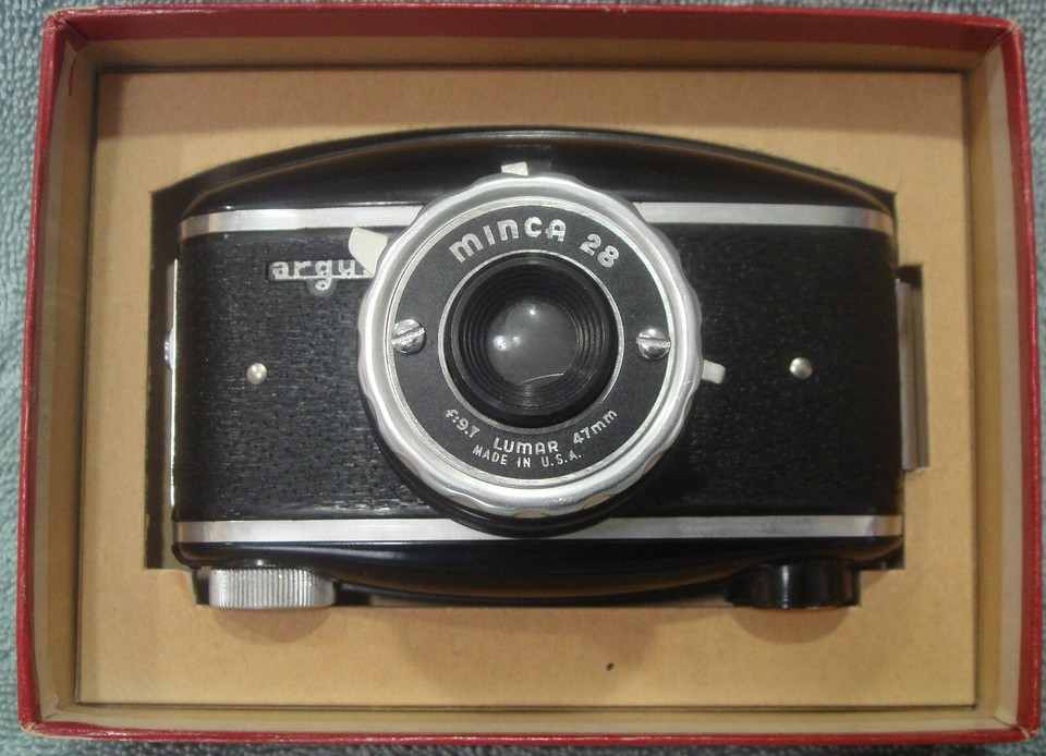 Argus Minca 28 Camera with IB, Box & Price Card. Uses 828 Film 1/2 ...