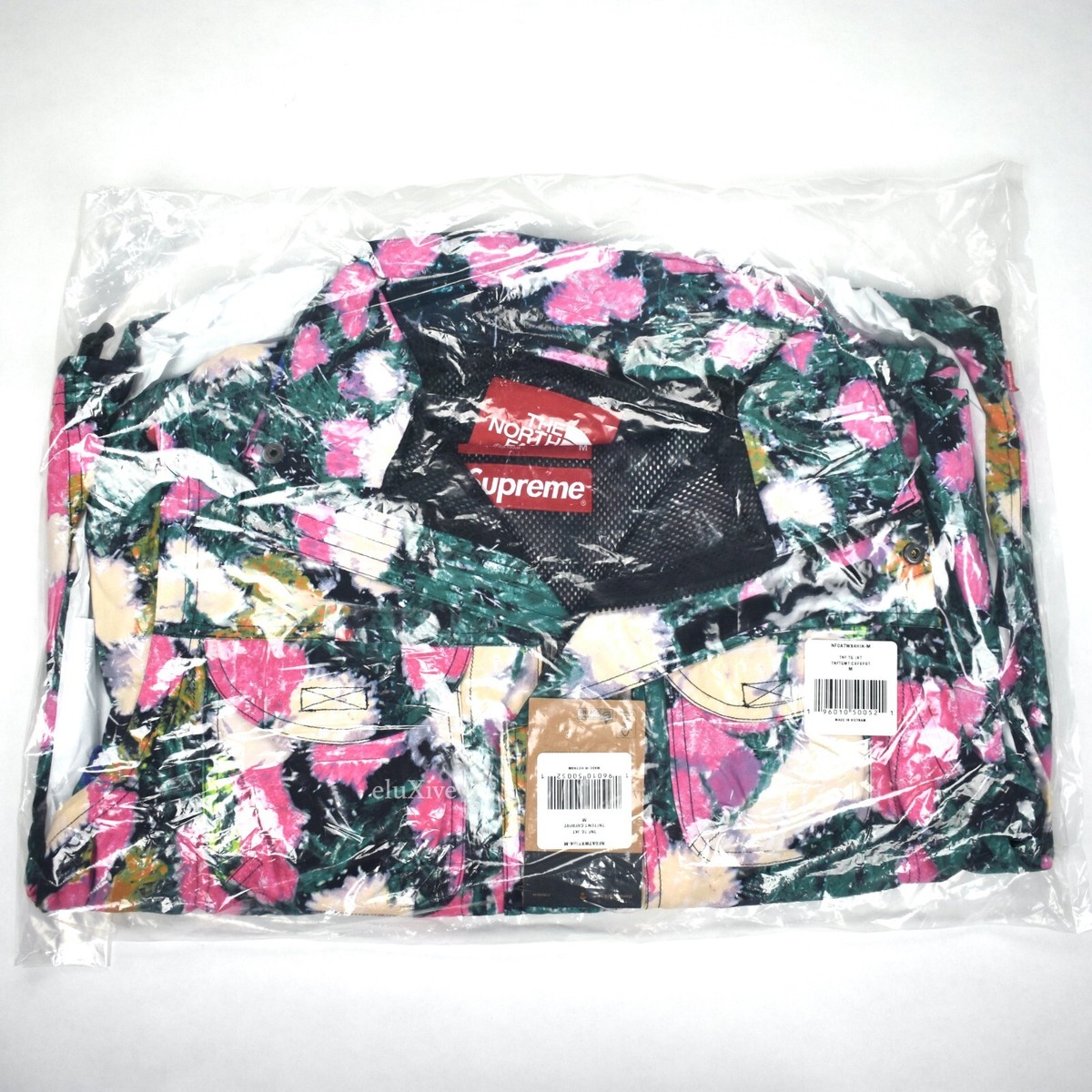 NWT Supreme The North Face Flowers Print Trekking NWT Supreme The North Face Flowers Print Trekking